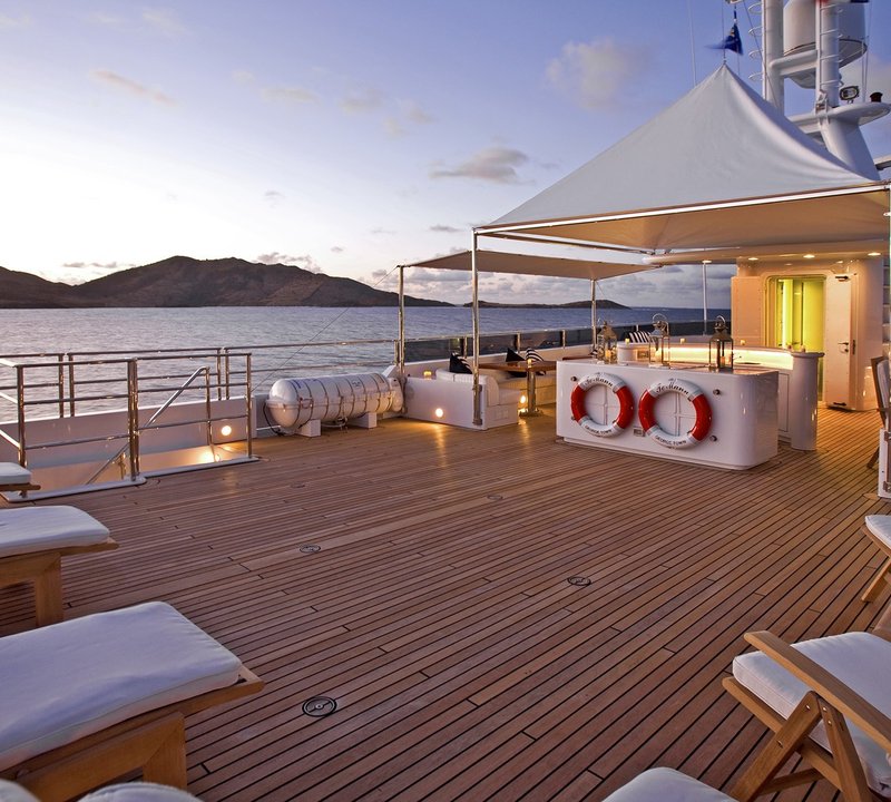 Yacht TE MANU, Codecasa | CHARTERWORLD Luxury Superyacht Charters